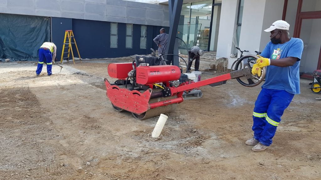 BAS Projects | Contracting | Plant Hire | Call: 082 718 3415