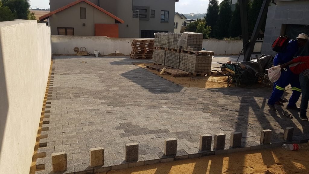 BAS Projects | Contracting | Plant Hire | Call: 082 718 3415