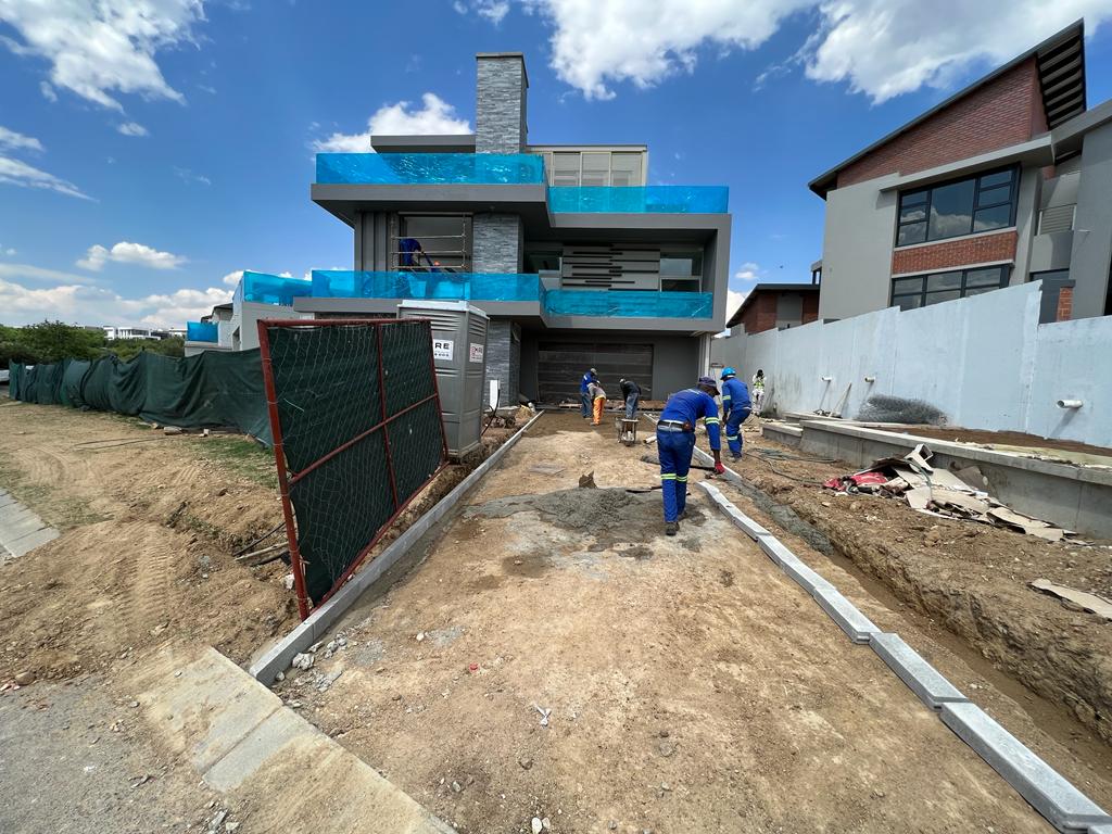 BAS Projects | Contracting | Plant Hire | Call: 082 718 3415